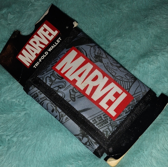 Marvel | Accessories | Marvel Trifold Wallet | Poshmark
